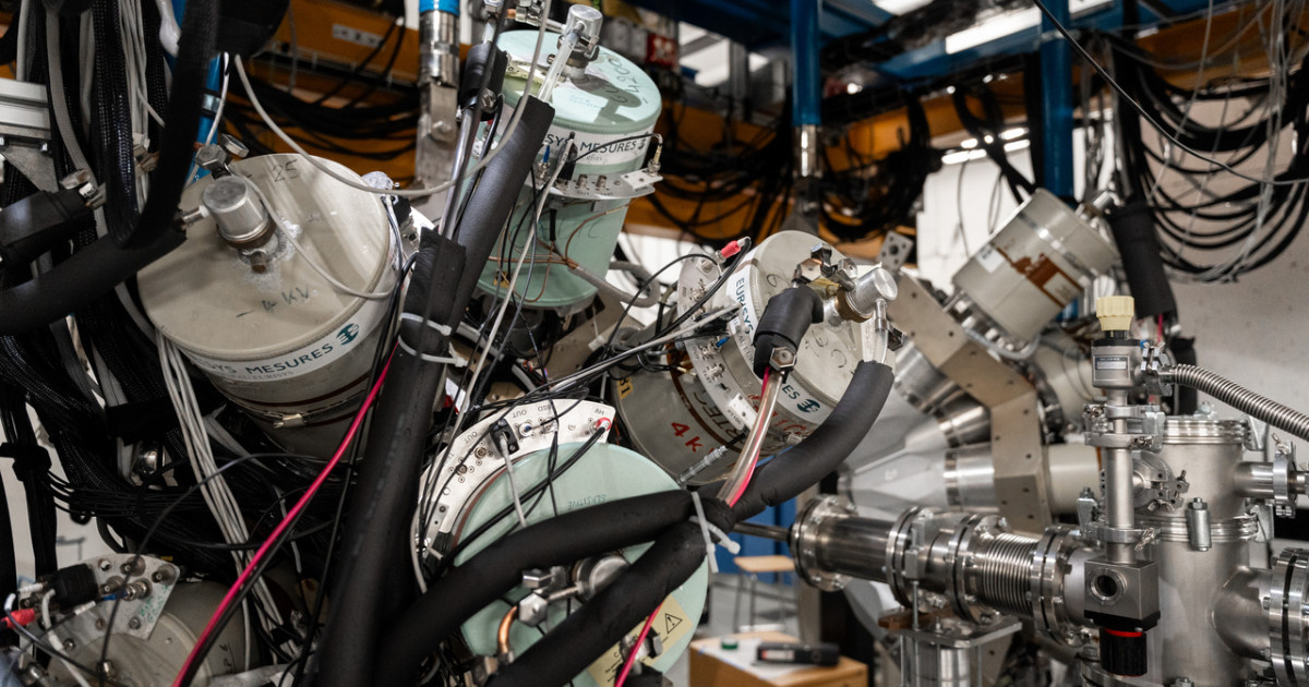 Facilities and Instruments at the Accelerator Laboratory | University ...